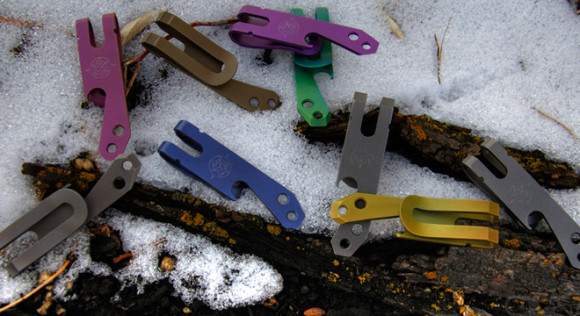 Mega Dangler Carryology Group Buy! - Carryology