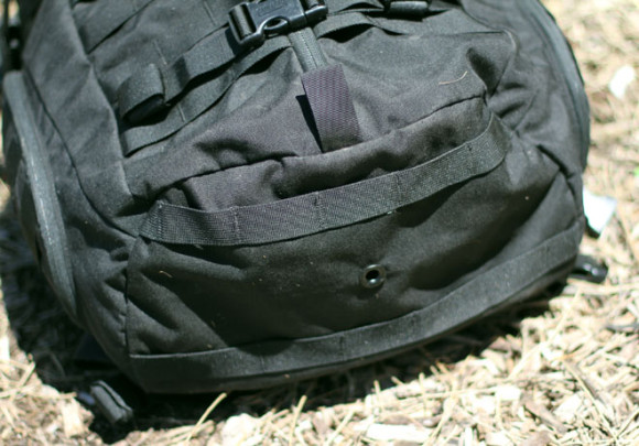 Road Tests :: CamelBak Tri-Zip - Carryology