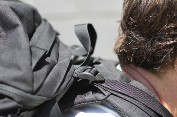 Road Tests :: CamelBak Tri-Zip - Carryology