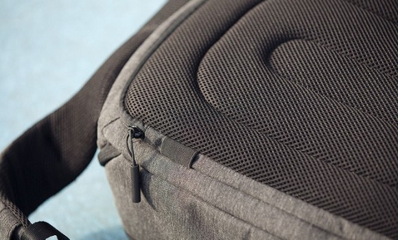 Road Tests :: Incase DSLR Pro Pack - Carryology