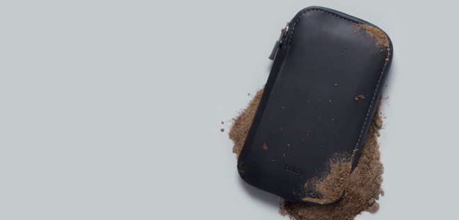 Best Reader's Review :: Win a Bellroy Elements Phone Pocket - Carryology