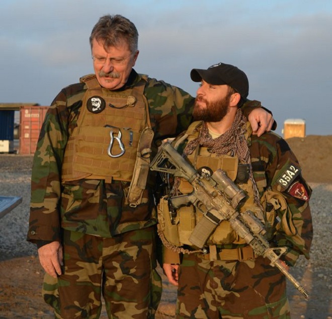 Specialist Carry: War Zone Reporter - Carryology - Exploring better ...