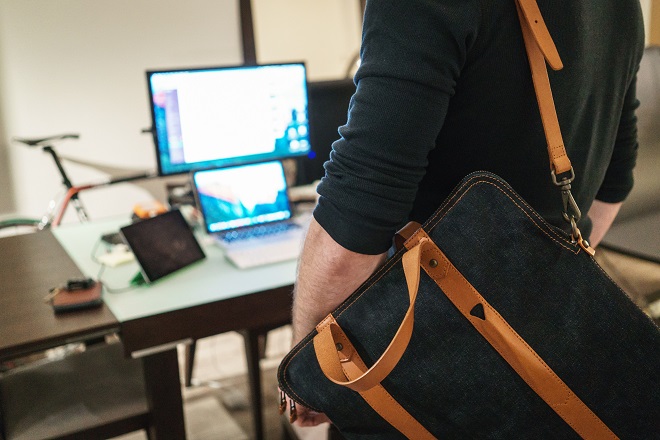 Specialist Carry: War Zone Reporter - Carryology