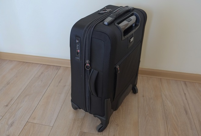 Drive By :: Samsonite Pro-DLX 4 - Carryology