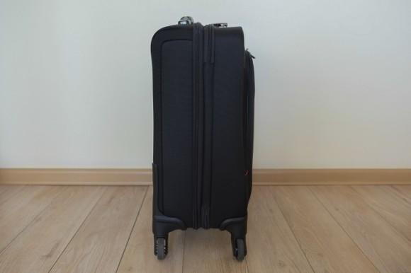 Drive By :: Samsonite Pro-DLX 4 - Carryology