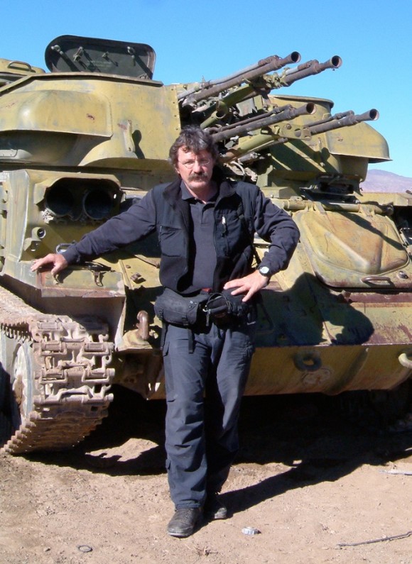 Specialist Carry: War Zone Reporter - Carryology - Exploring better ...