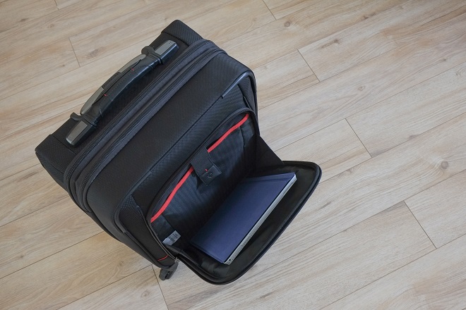 Drive By :: Samsonite Pro-DLX 4 - Carryology