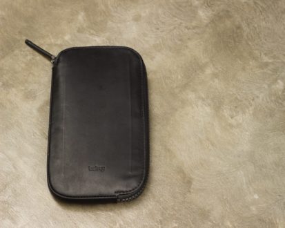 Bellroy All-Conditions Phone Pocket Review :: Drive By - Carryology