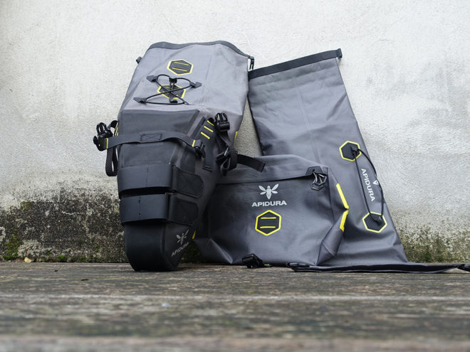 Drive By :: Apidura Saddle Pack and Handlebar Pack - Carryology