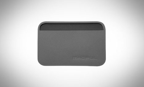 The Best Men's Slim Wallets Worthy of your EDC - Carryology