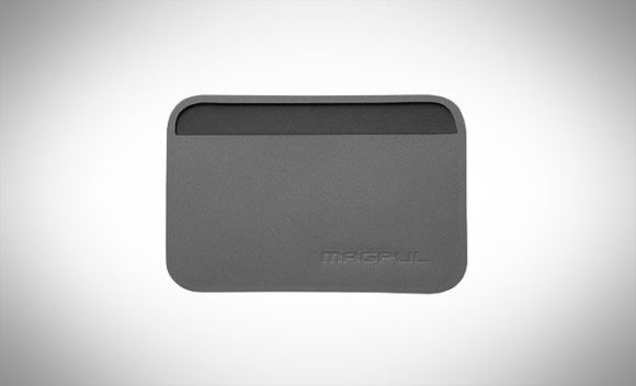 The Best Men's Slim Wallets Worthy of your EDC - Carryology