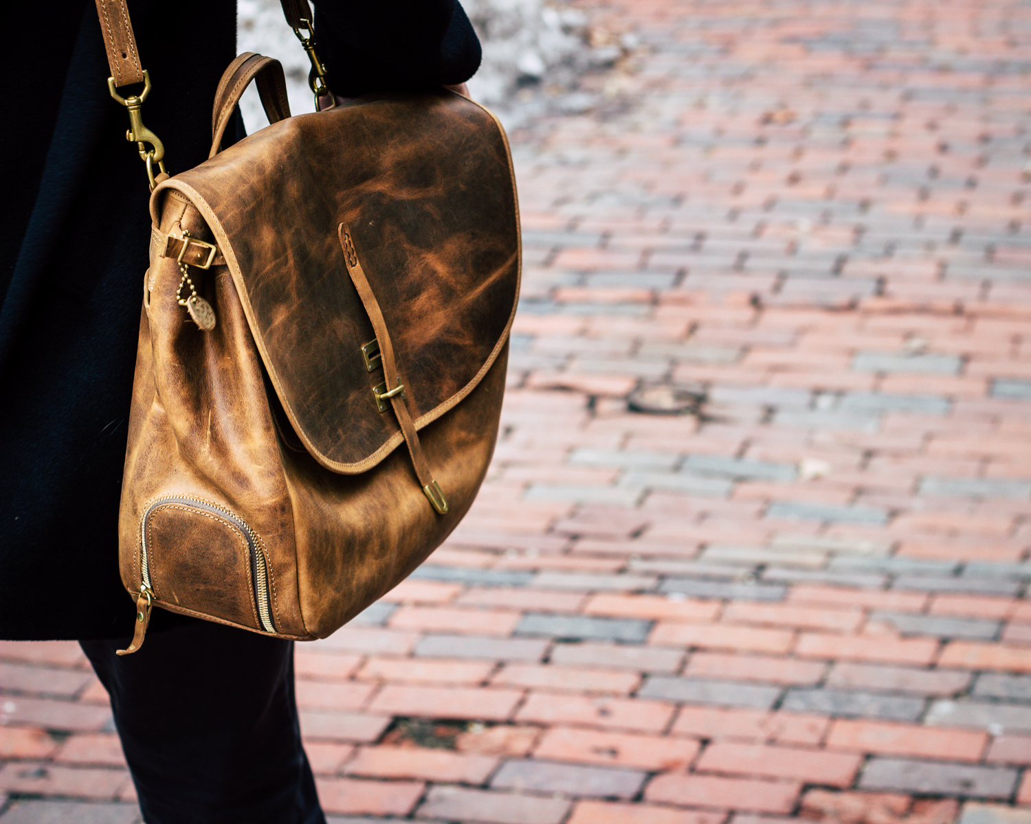 Dewar's x Billykirk No. 497 Messenger Bag: Drive By - Carryology