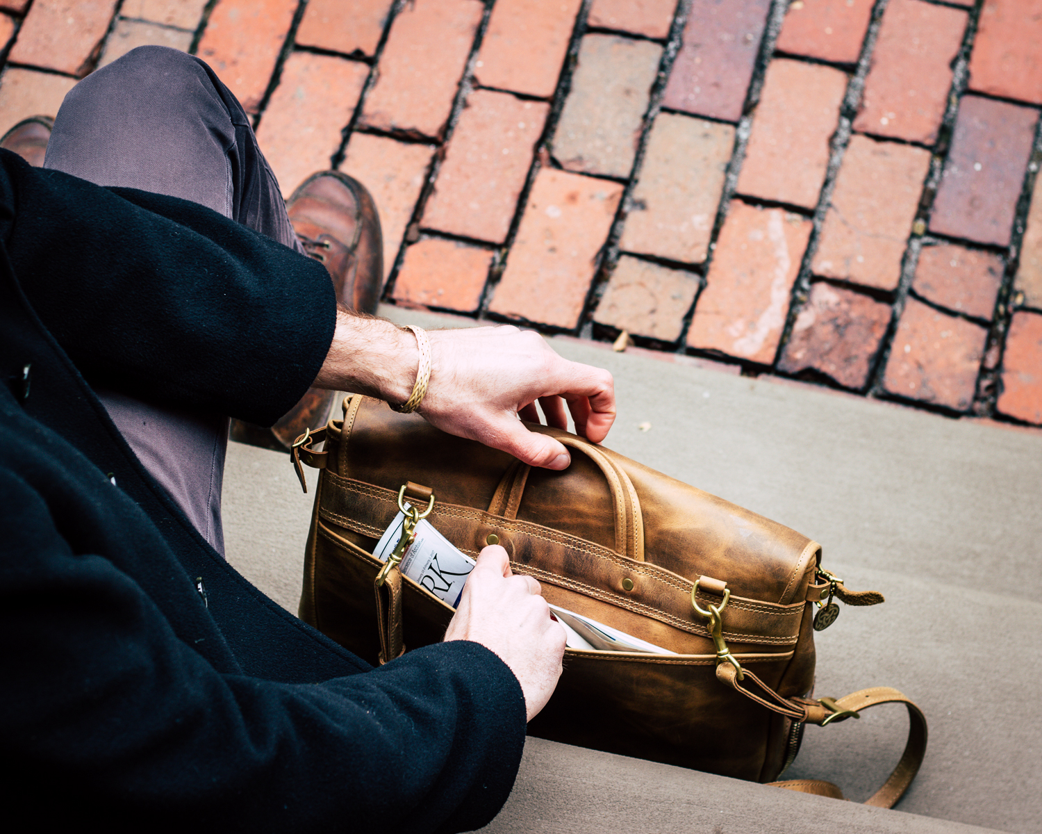 Dewar's x Billykirk No. 497 Messenger Bag: Drive By - Carryology