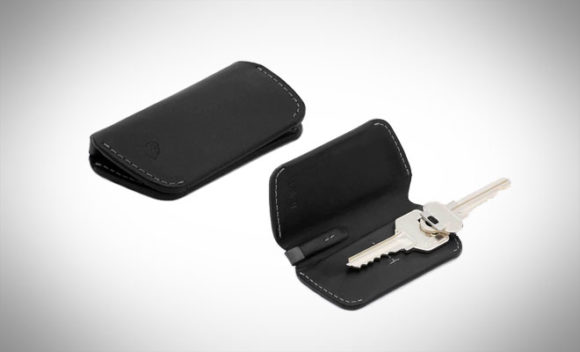 15 Compact All-Black EDC Essentials - Carryology