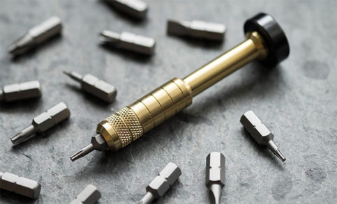 7 Amazing Golden EDC Essentials - Carryology