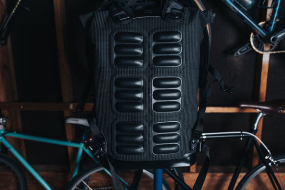 5 Best, Expert-Tested Bike Commuter Backpacks to Buy in 2023 I CARRYOLOGY