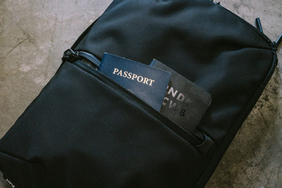 Aer Tech Folio Review | CARRY BETTER