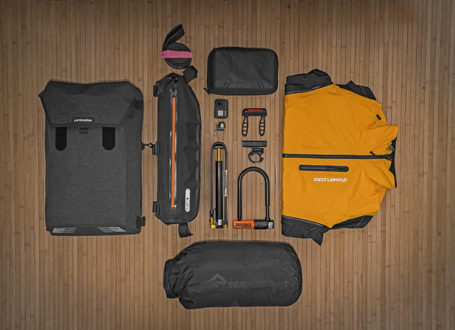 10 Awesome Bike Commuting Essentials | CARRY BETTER